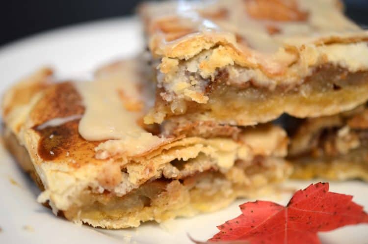 Apple Bars - Simple Apple Dessert Bars from Platter Talk