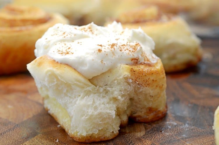 Easy Like Sunday Morning Cinnamon Rolls - Easy Recipe from Platter Talk