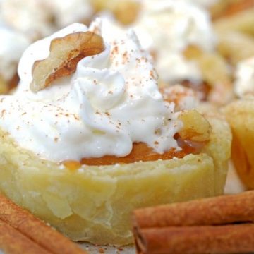 Cinnamon Pumpkin Pie Poppers, a bite-size autumn dessert.