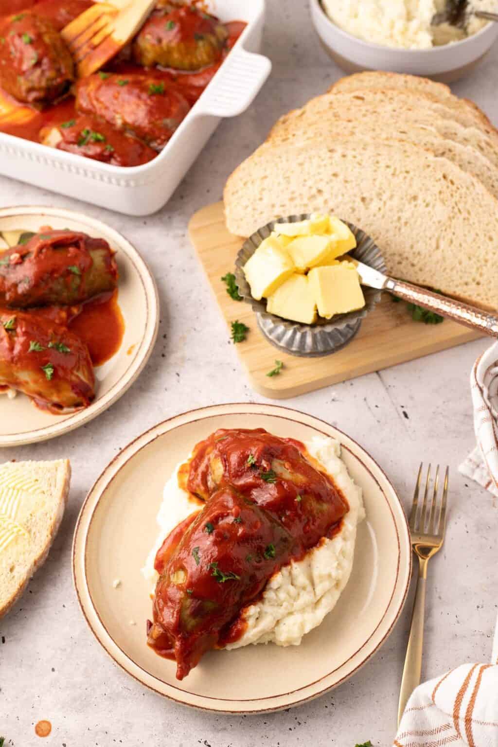 Golumpki (Gołąbki, Polish Stuffed Cabbage Rolls)