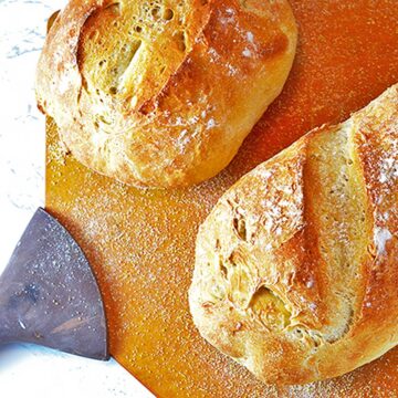 Easy to Make Crusty Bread Recipe - Platter Talk