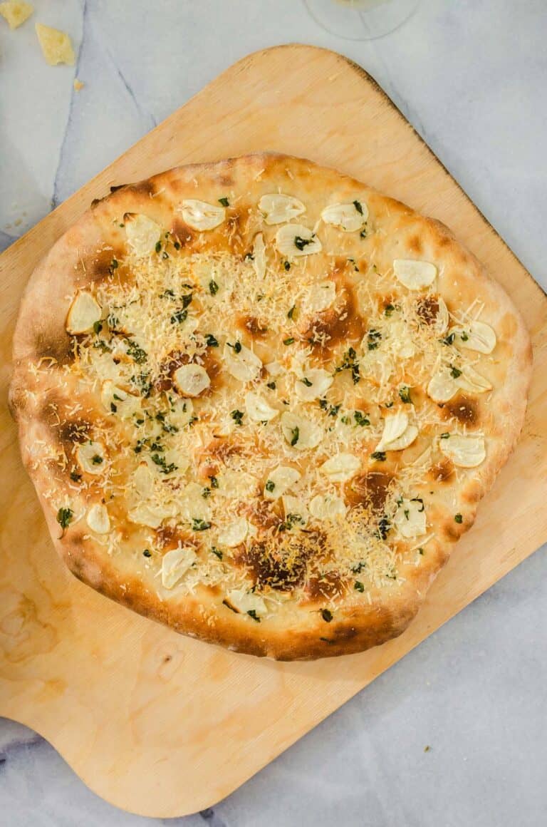 The BEST Garlic Pizza (with Easy Homemade Crust) - Platter Talk