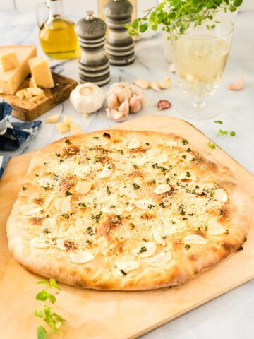 The BEST Garlic Pizza (with Easy Homemade Crust) - Platter Talk