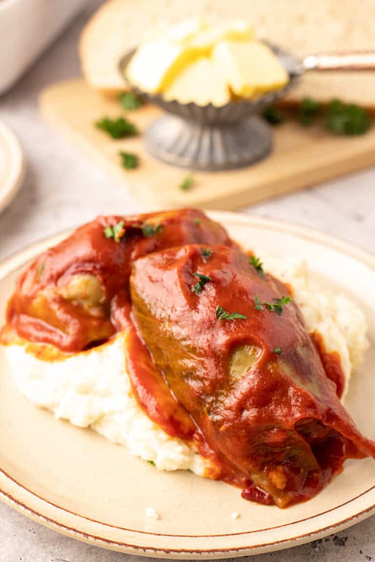 Golumpki (Gołąbki, Polish Stuffed Cabbage Rolls)